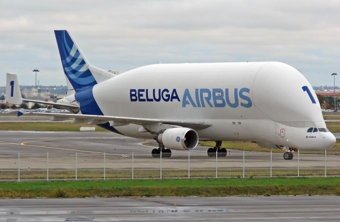 Airbus: Ostatni lot pierwszej wyprodukowanej Belugi - Rynek Lotniczy