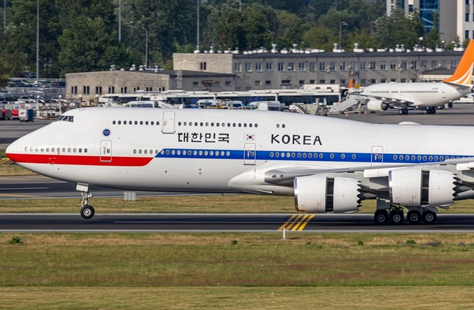 Prezydent Korei Południowej przyleciał do Polski boeingiem B747-8I (zdjęcia) - Rynek Lotniczy